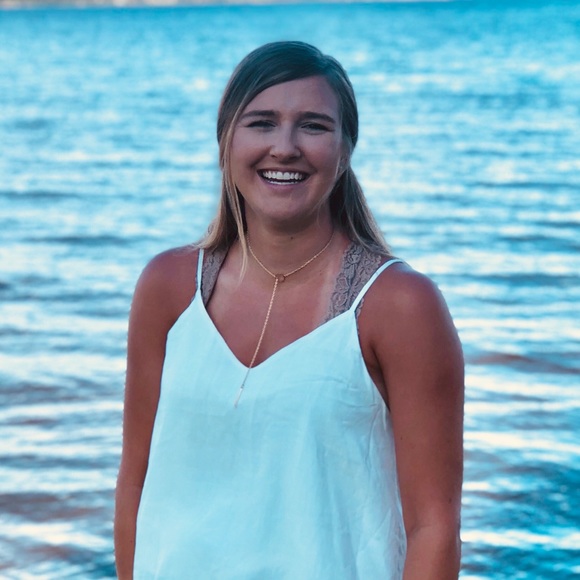 Erynn's Closet (@erynnmckinley) | Poshmark